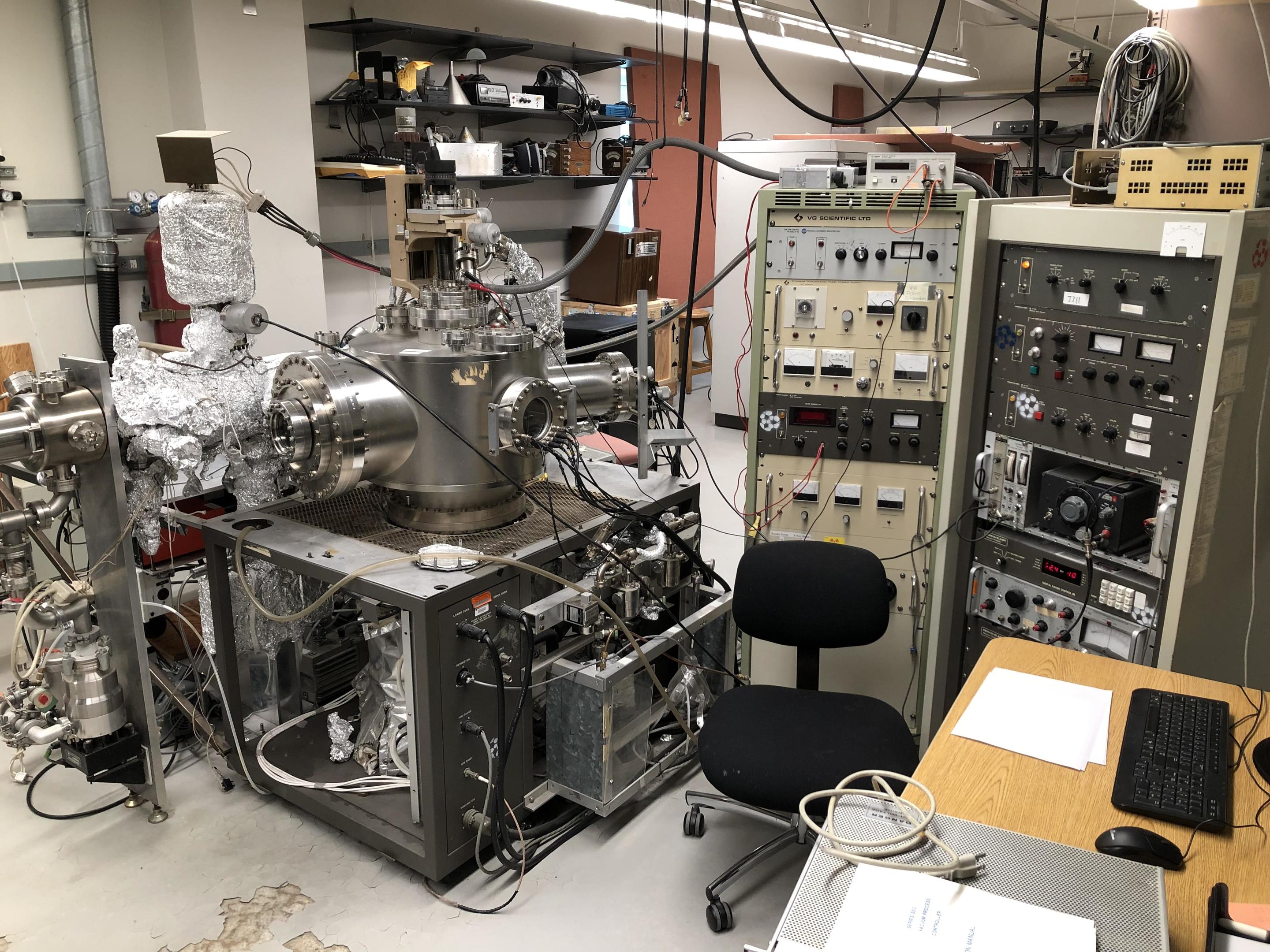 Double UHV System with XPS in J109 | Kahn Lab